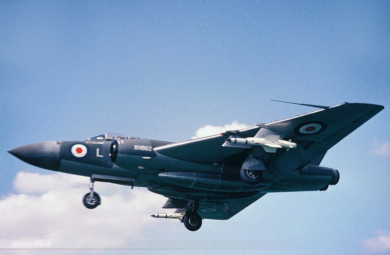 jav1 Gloster Javelin - Flying Tigers